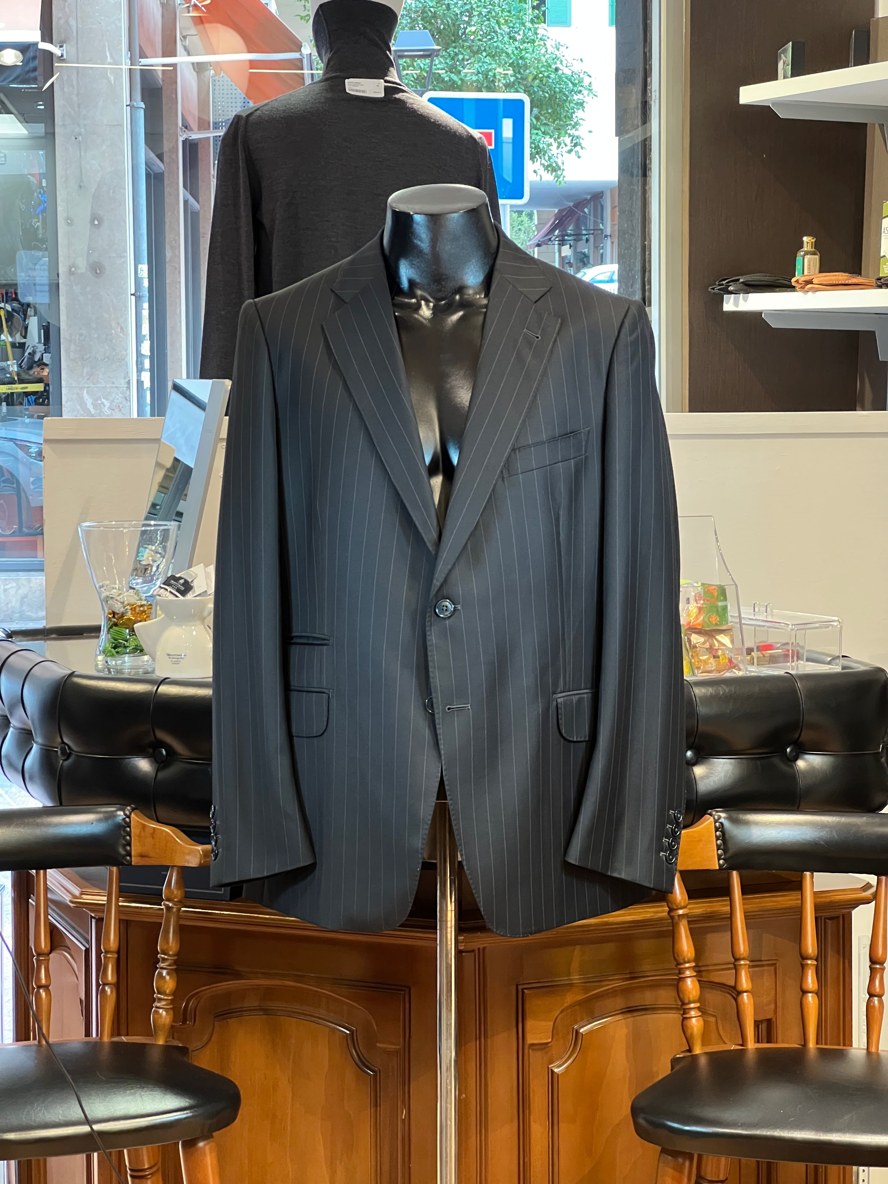 Traje a rayas Vitale Barberis Canonico – Super 110’s Wool – John Blond